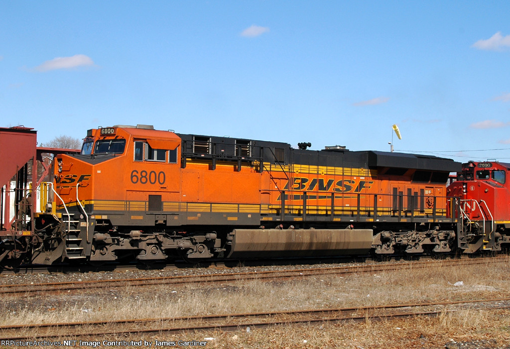 BNSF 6800
